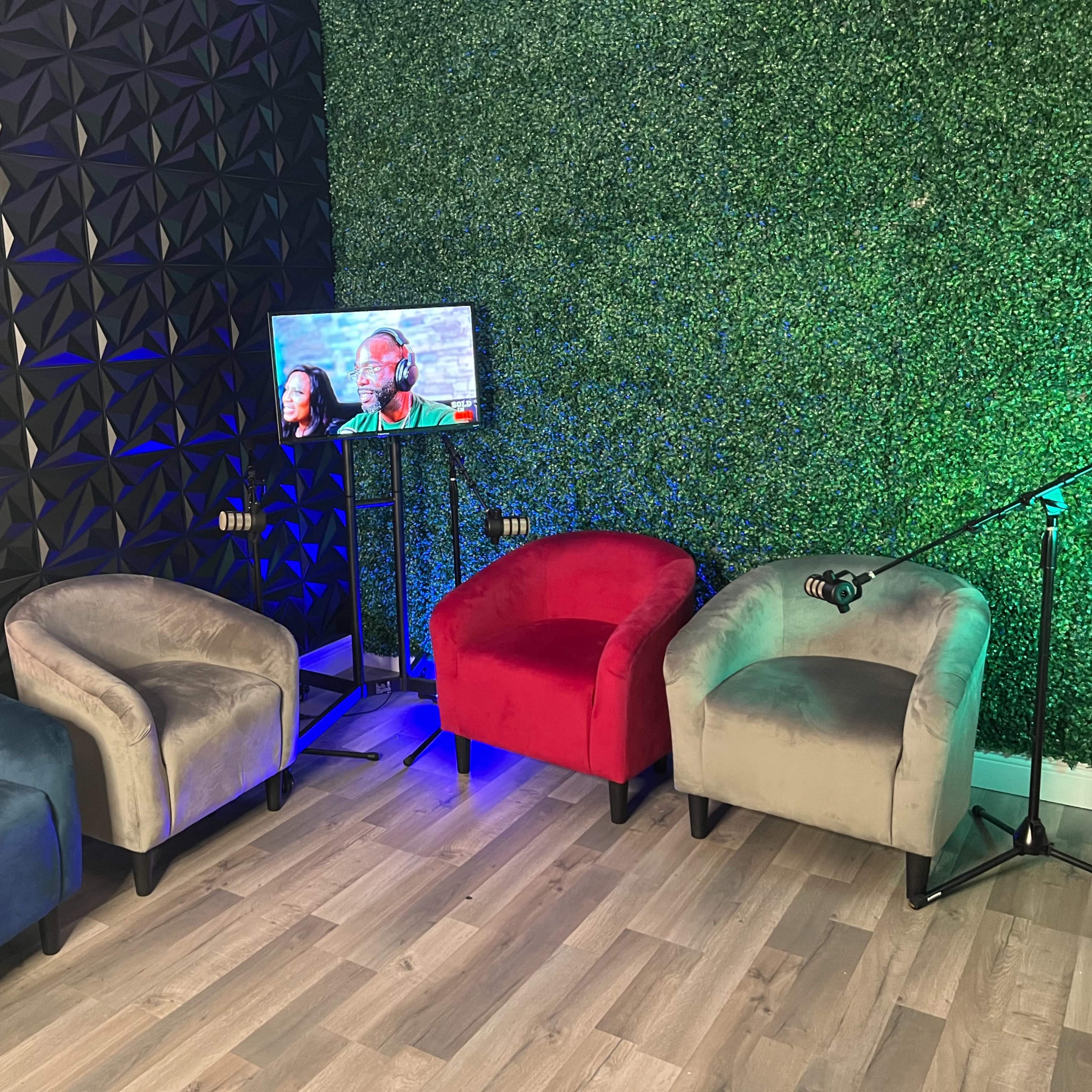 32 Best Podcast Studios for Rent Near Me | Peerspace