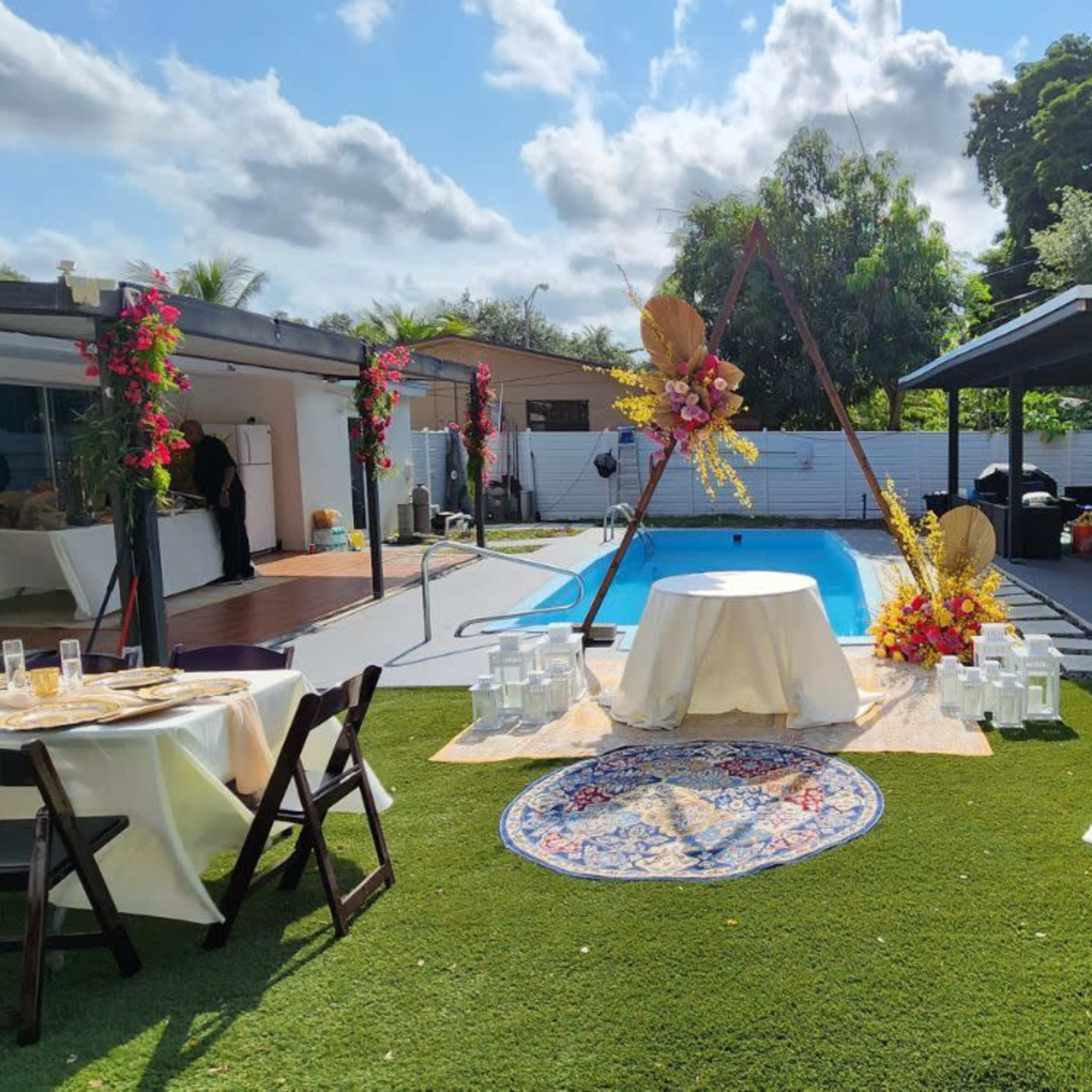 10 Best Pool & Swimming Party Venues for Rent in Miami, FL | Peerspace