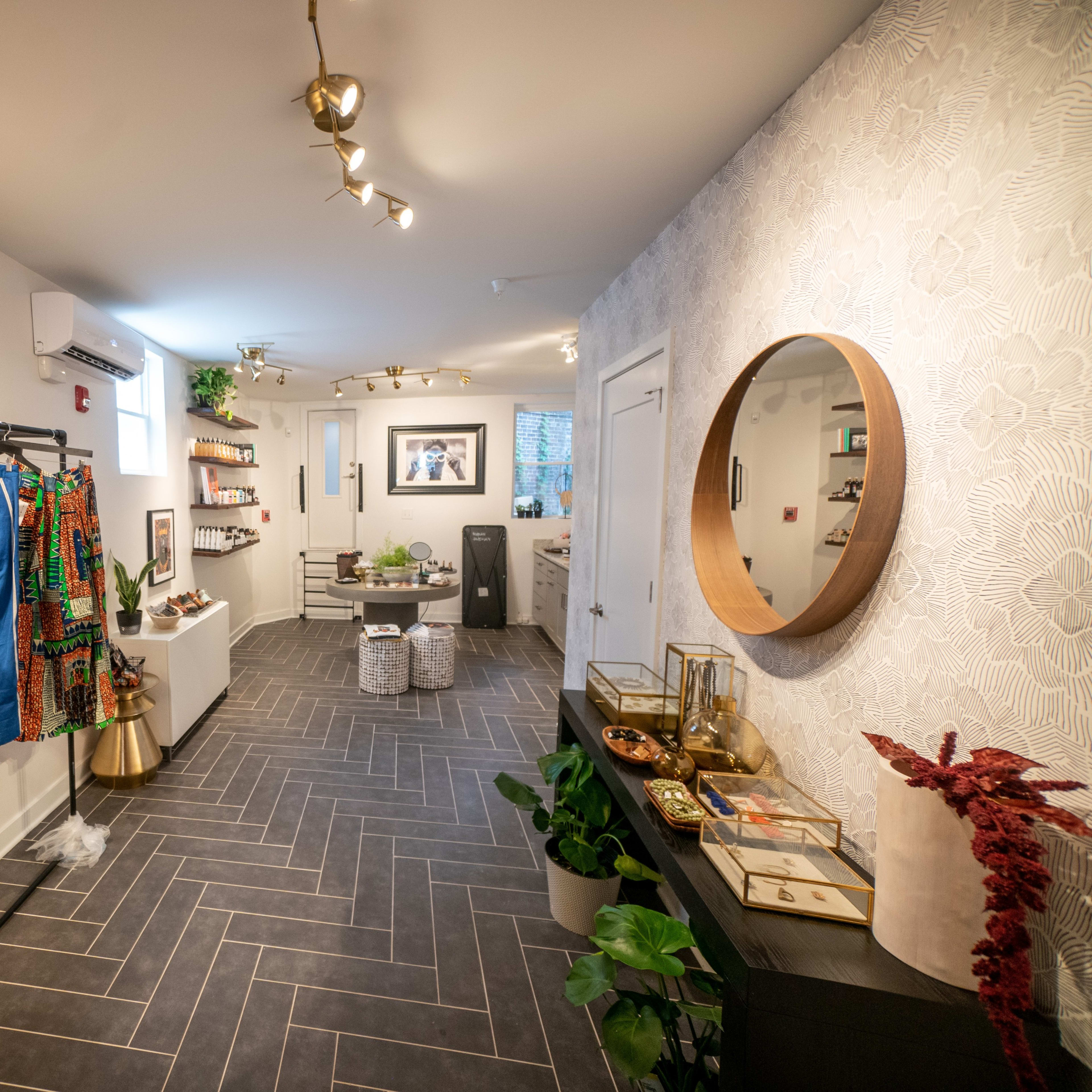 10 Best Storefront Locations Near Me | Peerspace