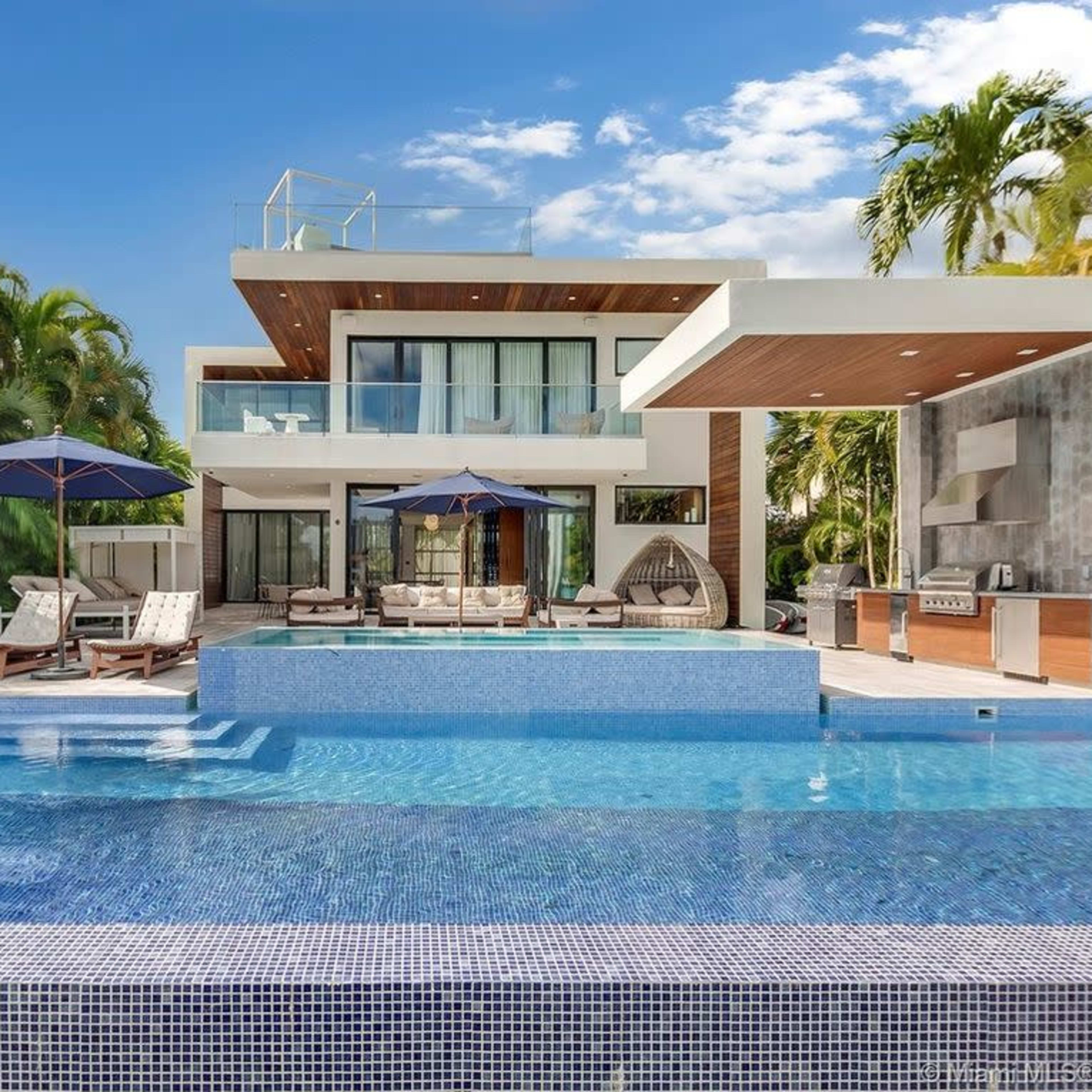 9 Best Houses In Miami Beach, FL | Peerspace