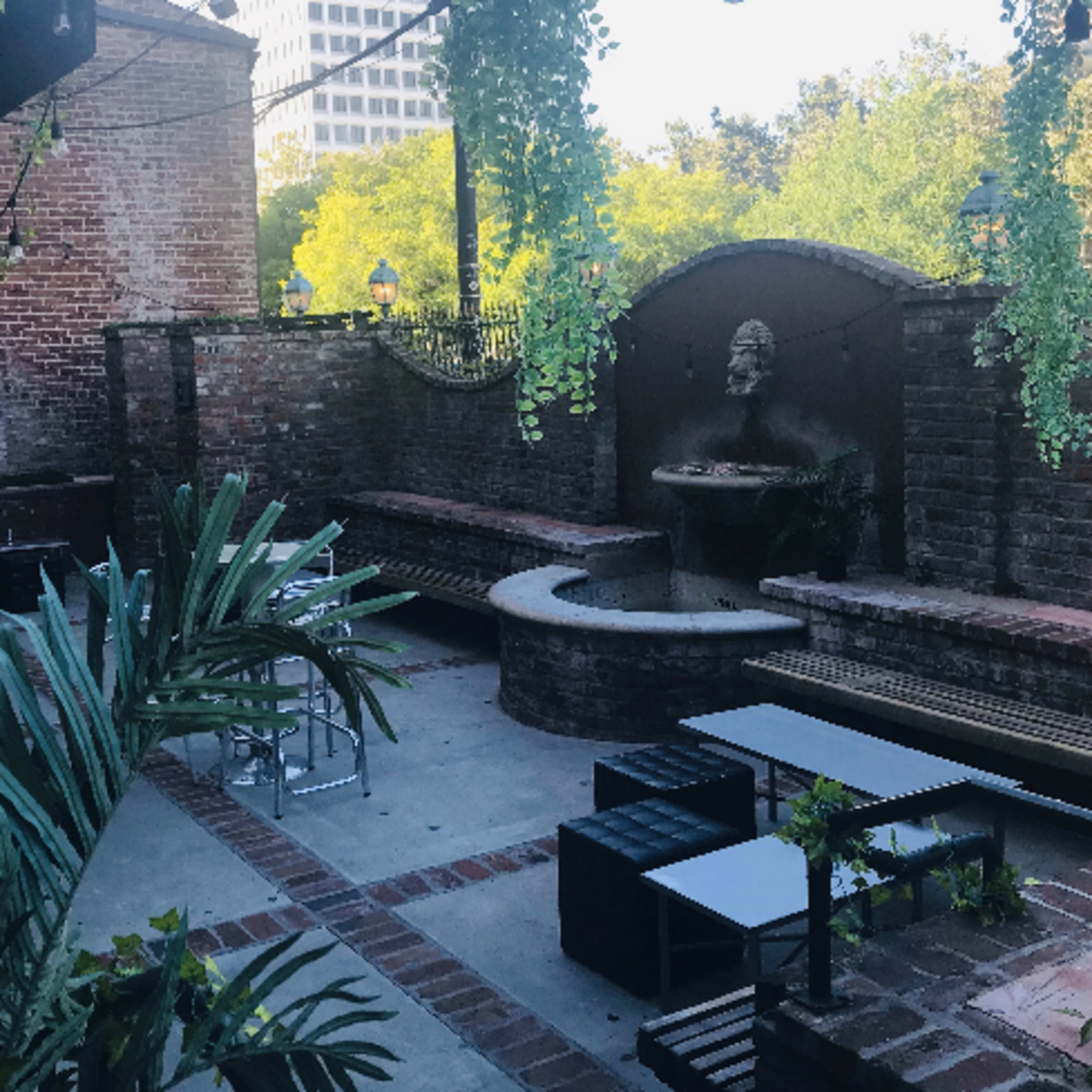 19 Best Bars Near Me | Peerspace