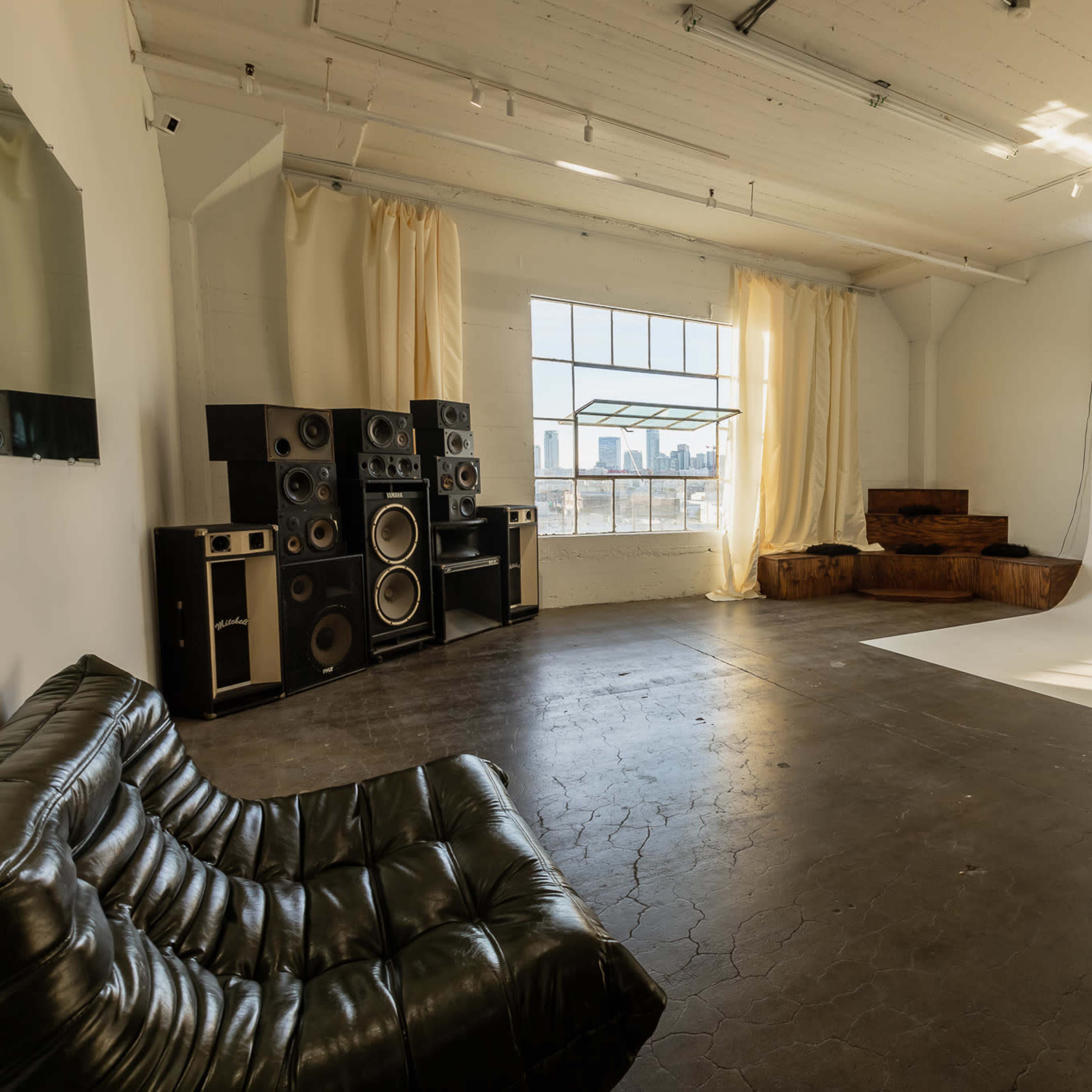 36 Best Photo Studios for Rent in Los Angeles, CA | Peerspace