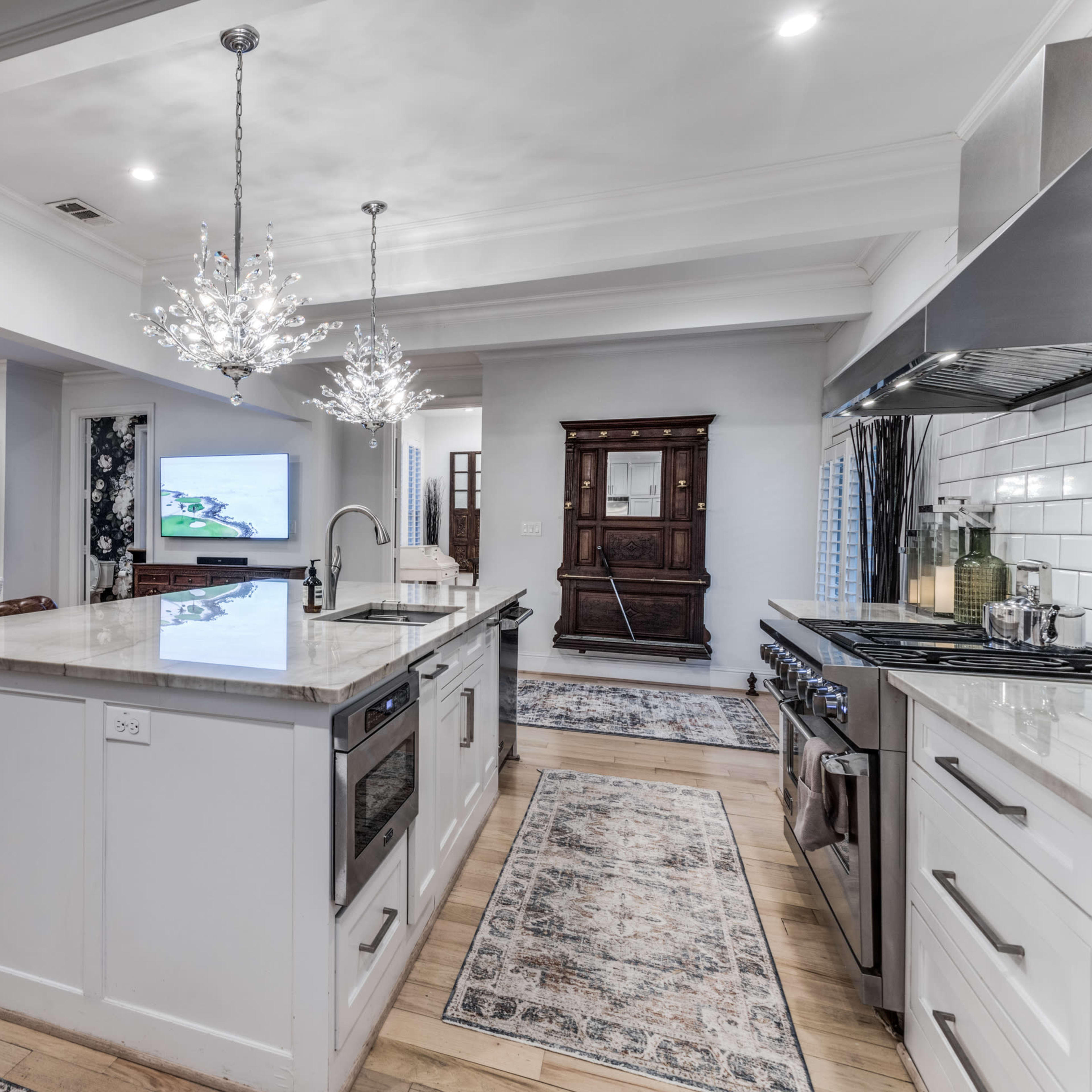 10 Best Pool & Swimming Party Venues for Rent in Dallas, TX | Peerspace