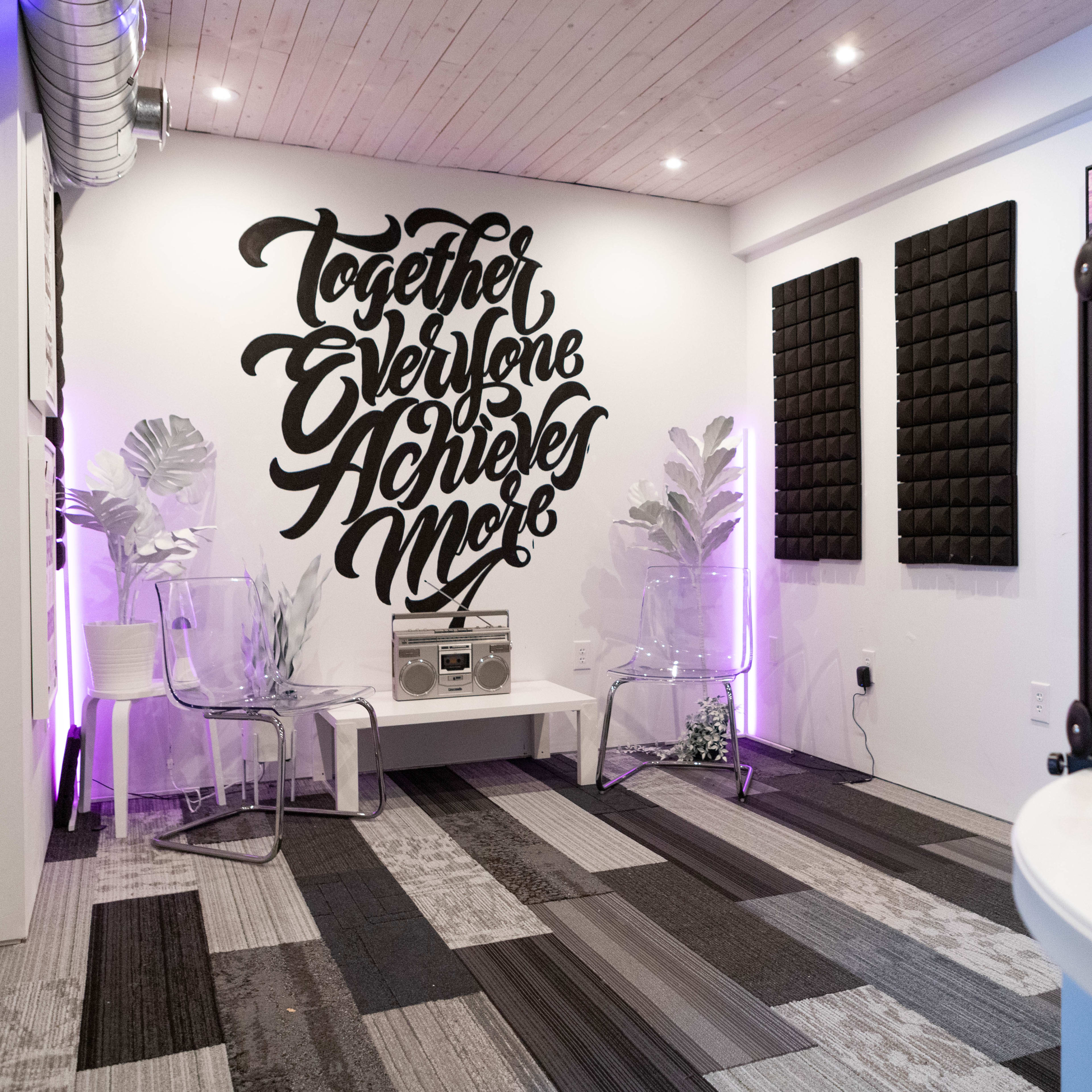 10 Best Unique Podcast Studios & Rooms for Rent Near Me | Peerspace