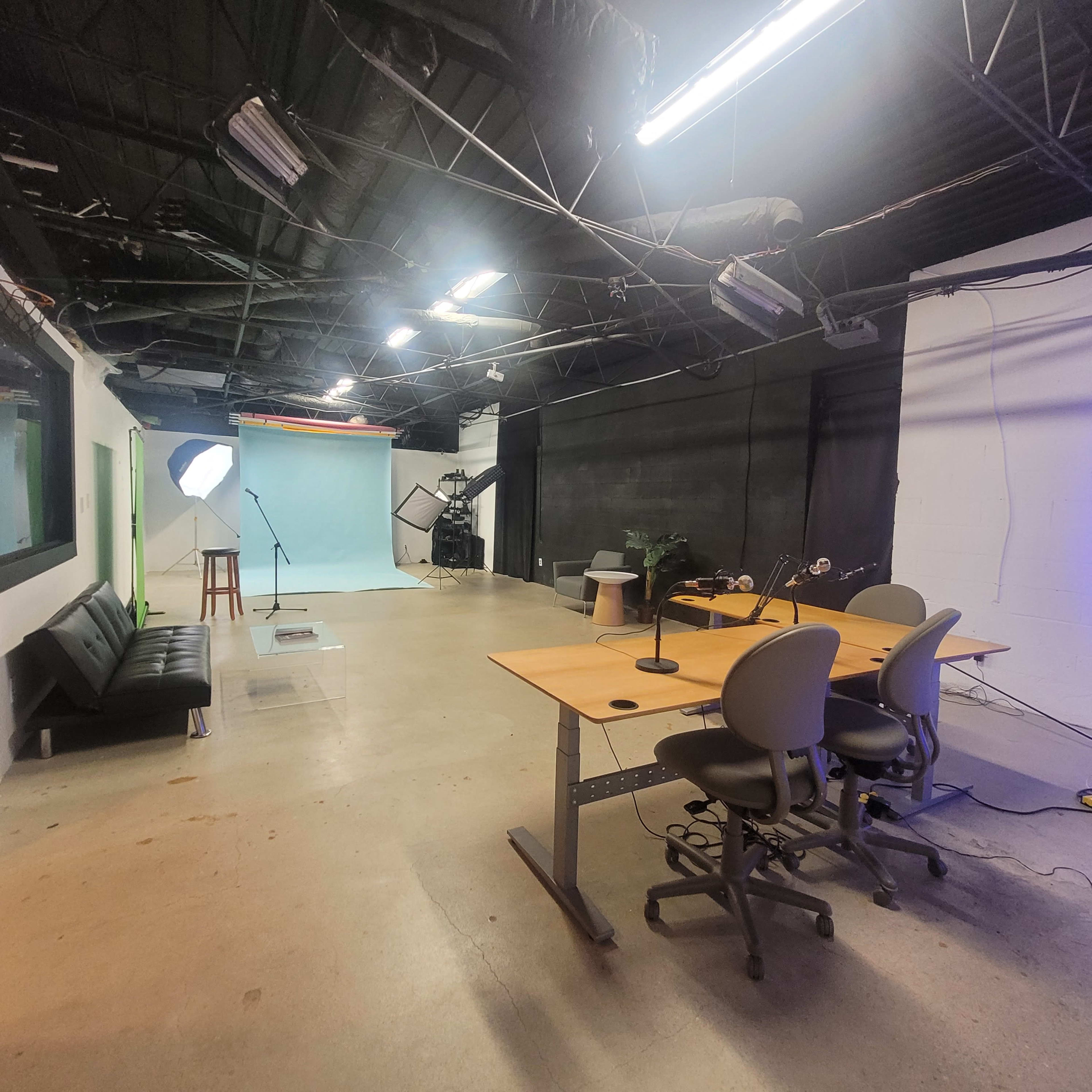 10 Best Unique Podcast Studios & Rooms for Rent in Decatur, GA | Peerspace