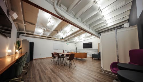 10 Best Unique Bars for Rent in Bothell, WA | Peerspace