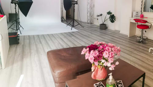 10 Best Boudoir Photo Shoot Locations Near Me | Peerspace