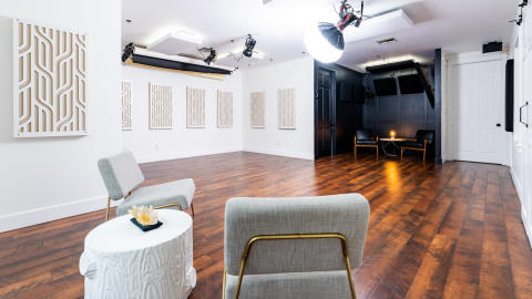 Downtown Studio - Lighting and Audio Equipment Included - Video/Photo ...