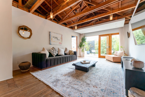 Venice Beach Organic House with Exposed Vaulted Ceilings, venice, CA ...