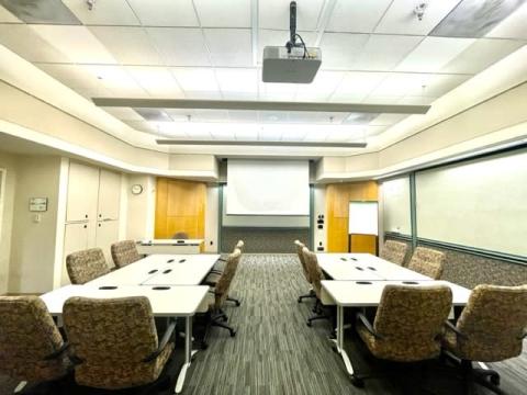 ROOM 213 - Professional Meeting Room and Conference Space located in ...