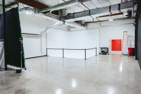 Film & Photo Production Studio / Warehouse / White Cyc / 1 Take Studios ...