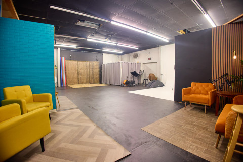 Spacious Studio near downtown, Jackson, MS | Production | Peerspace