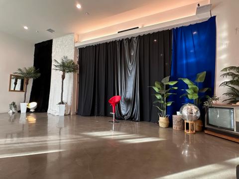 Studio ASG | *NEW* Natural Light Modern Loft | 15ft Floor-Ceiling ...