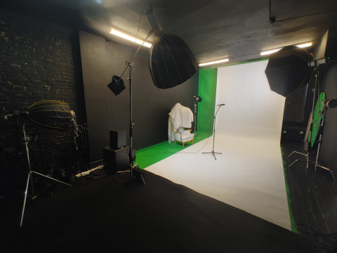 Center City BLACK BOX Studio, Philadelphia, PA | Production | Peerspace