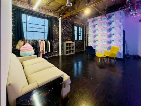 Production Friendly DTLA Studio, Los Angeles, CA | Event | Peerspace