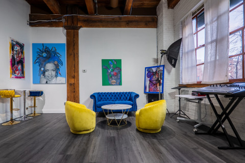 Creative Arts & Recording Studio Space in the Vibrant North Loop ...