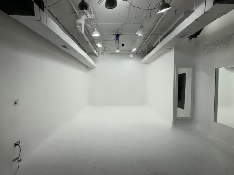 Cyclorama wall with Green Sceen Multi-Media Studio, Chicago, IL ...