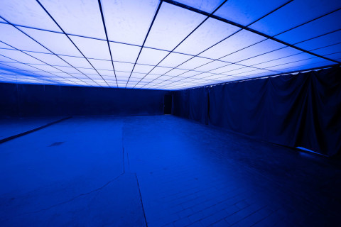 Infinity Photo & video studio for cars with drive-in access, Mirror ...