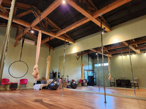 Aerial Studio for training or photography, Monroe, WA | Production ...