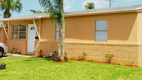 Perfect Beach Gateway, RIVIERA, FL | Production | Peerspace