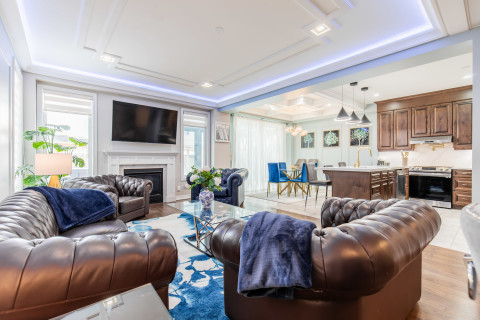 AK VILLA | Niagara Luxury Villa, Niagara Falls | Production | Peerspace