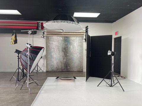 Bubble Photography Studios | STUDIO WITH MOVING WALLS, North Charleston ...
