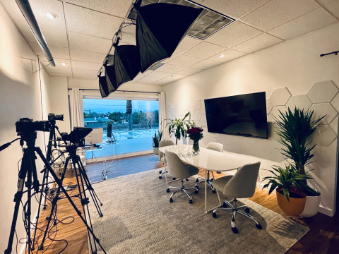 Professional, Modern Podcast Studio In The Heart of Old Town ...