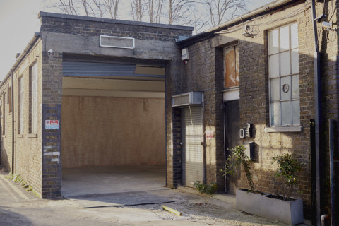 Gate House Rustic location in Industrial Warehouse Garage, High Barnet ...