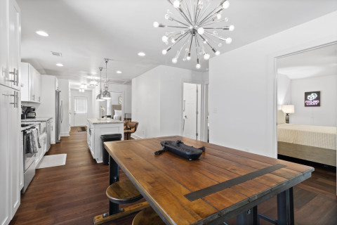 Cozy Atlanta Home, Atlanta, GA | Off-Site | Peerspace