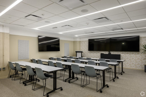 Upscale Conference Room, Arlington, VA | Off-Site | Peerspace