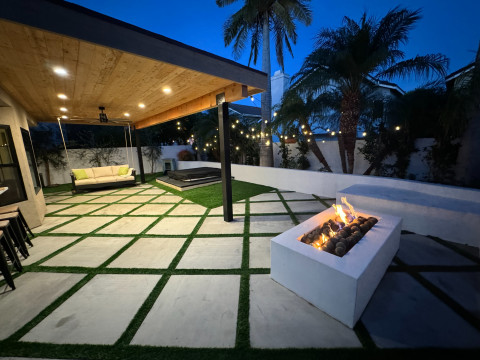 Modern Farmhouse Interior with Custom Landscaped Yard, Moorpark, CA ...