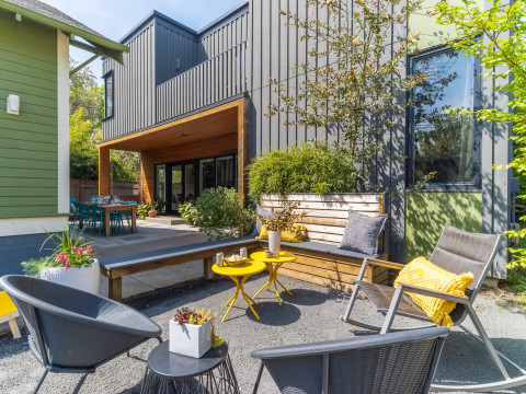 Modern bright house close in to Portland's hip Mississippi Ave ...