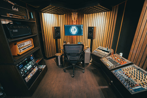 Beautiful Recording Studio, Burbank, CA | Production | Peerspace
