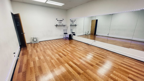 Small Dance Studio Room, Chicago, IL | Production | Peerspace