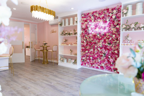 Charming intimate Floral Boutique, Glendale, NY | Event | Peerspace