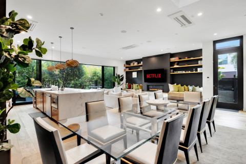 Contemporary House W/ Extraordinary Interior Design, Venice, CA | Off ...