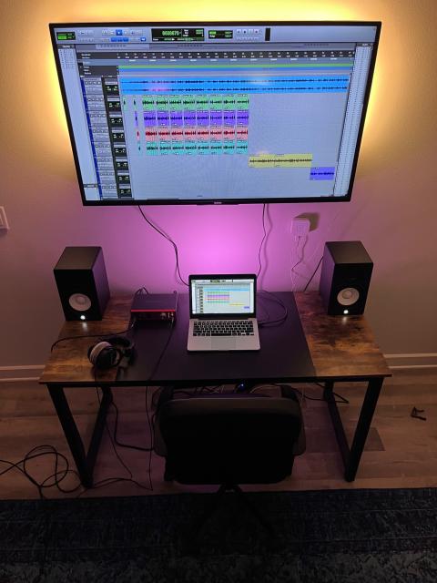 Cozy recording studio with professional equipment, Farmers Branch, TX ...