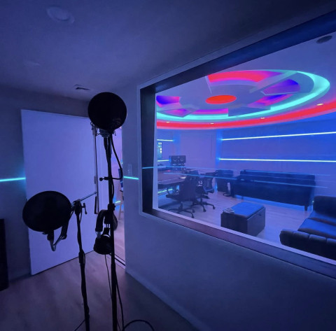 Downtown Manhattan Studio with Full Room LED Lights, New York, NY ...