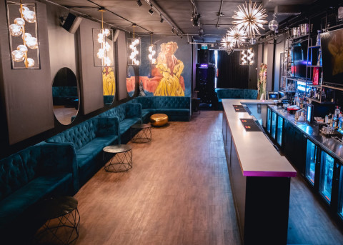 DOWNTOWN INTIMATE LOUNGE, TORONTO | Event | Peerspace