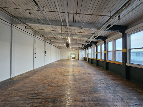 Eclectic Warehouse, Assembly Line, Office, Under-ground parking, HYDE ...