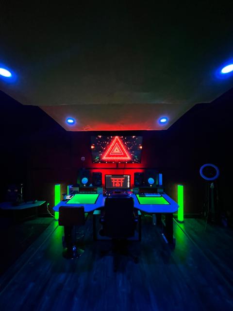 Vibey Recording Studio Downtown LA, los angeles, CA | Production ...