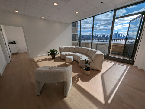 Bright Commercial Space with Unbeatable View, Guttenberg, NJ ...