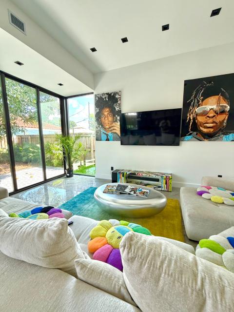 ARTLANTA studios | Stunning 3 story modern home, Miami, FL | Event ...