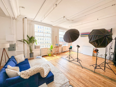 SoHo NoHo Fully Equipped Studio - with full south facing large windows ...