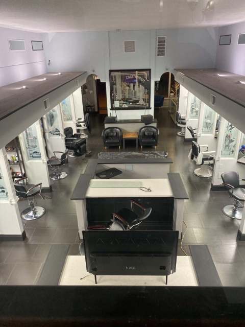 Downtown Riversides Main Street Prime Barbershop & design Studio ...