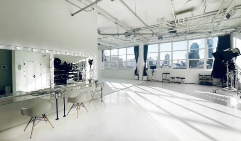 Large beautiful studio with all in-house EQ included, Long Island City ...