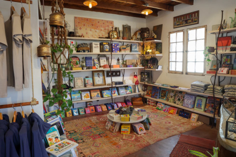 Sunlit Venice Old world Shop with Artistic Charm and Handcrafted ...