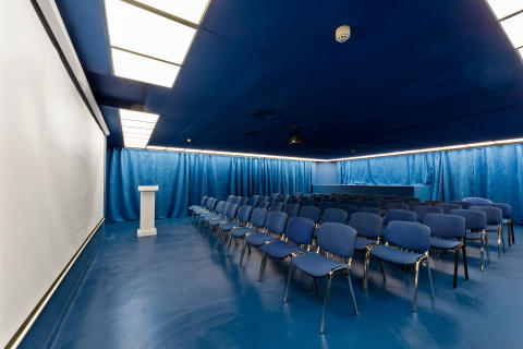 Quirky Blue Room, London | Production | Peerspace