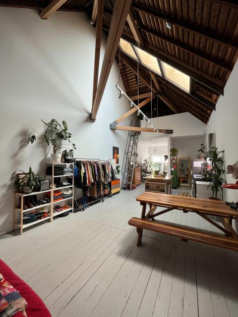 Eastside Loft with Exposed Beams, Los Angeles, CA | Production | Peerspace