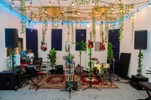 Unique Event Studio with Full Sound System, Oakland, CA | Event | Peerspace